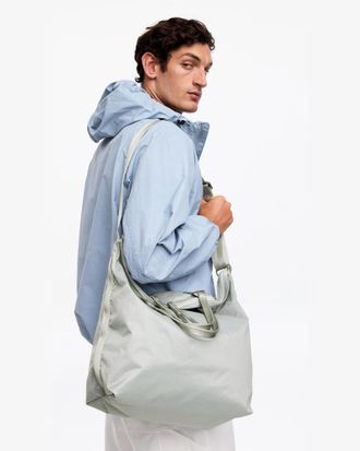 Arket Ripstop-Kuriertasche -Gr&uuml;n