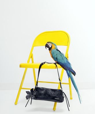 Desigual Sac &agrave; main de taille moyenne en similicuir &agrave; charm - Noir