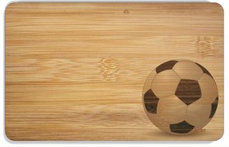 Wallario Frühstücksbrettchen aus Holz, Holzunterlage, Holzbrettchen Fußball, Größe 22 x 14 cm