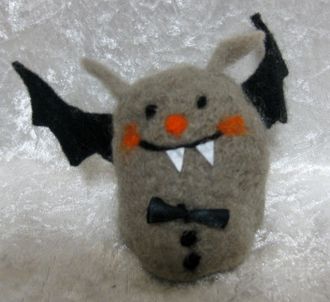 Baden Eierw&auml;rmer Aufsteller Filz Fledermaus Halloween