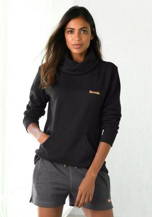 Bench Longsweatshirt mit Stehkragen in Layeroptik und K&auml;ngurutasche, Loungewear