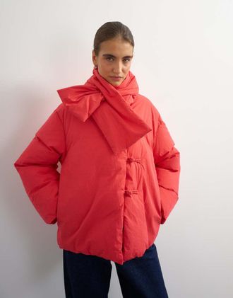 Topshop Steppjacke mit Kissenschal in Rot-Neutral