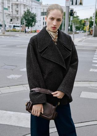 Mango Schultertasche mit Taschen schokolade - Damen - Einheitsgröße - MANGO