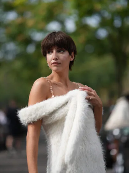 Coiffure : le “Soft Crop” est la coupe de cheveux la plus tendance de la saison