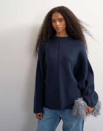 Topshop kastiger Strickpullover mit weiten &Auml;rmeln und Knopfdetail in Marineblau