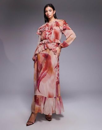 Daska Chiffon-Maxikleid in Rosa mit abstraktem Muster, R&uuml;schen und Cape-Design-Bunt