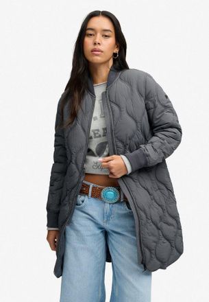 Superdry Steppjacke LONG ONION QUILT LINER JKT mit Obermaterial aus Nylon, Relaxed Fit, pflegeleicht, unifarben