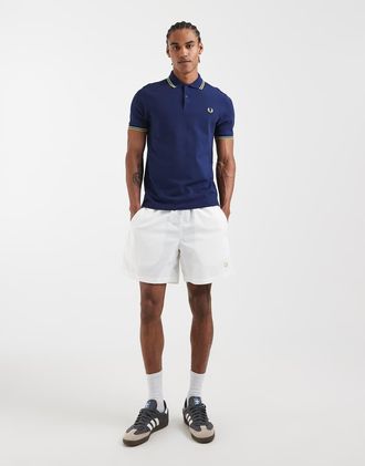 Fred Perry Short densemble de tennis &agrave; logo - Blanc