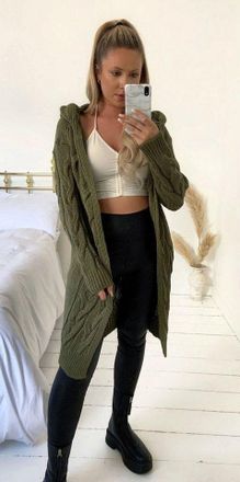 Worldclassca Kapuzenstrickjacke Worldclassca lange Strickjacke Zopfmuster Cardigan Kapuze Bolero Neue Kollektion - Stilvolle und gem&uuml;tliche Strick Mode f&uuml;r Damen