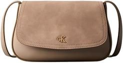 Calvin Klein Sac bandouli&egrave;re &agrave; rabat