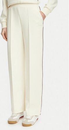 Guess Jogginghose V6BB05 K6265 Creme Regular Fit