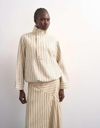 Topshop Gestreiftes Jeans-Oberteil in Ecru mit Ballonsaum und Stehkragen-Bunt