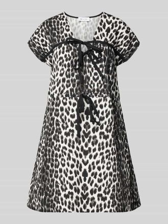 Oh April Minikleid mit V-Ausschnitt Modell Liv