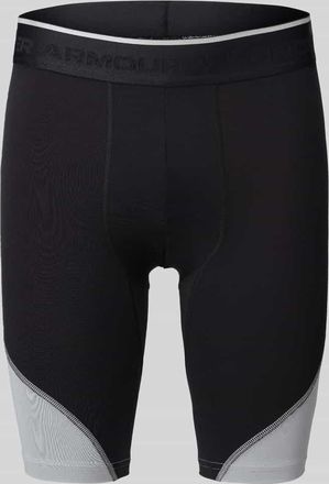 Under Armour Slim Fit Sportshorts mit Logo-Print