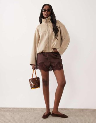 Gina Tricot Gina Tricot - Veste &agrave; col montant en imitation daim - Beige-Neutre