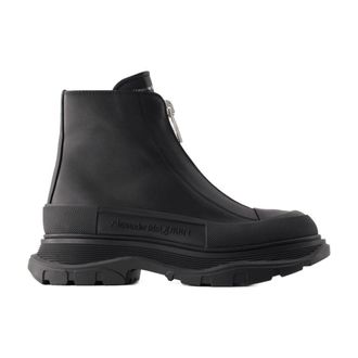 Alexander McQueen Womens Tread Slick Ankle Boot Black Leather