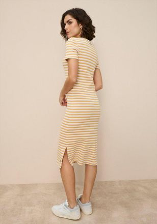 Kangaroos Midikleid Midikleid, figurbetonte Passform, Kurzarm, mit Schlitz am Saum