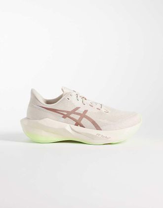 Asics Novablast 6 Laufsneaker in Rosa und Gelb-ROT
