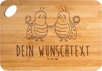 Mr. & Mrs. Panda Personalisiertes Schneidebrett Sternzeichen Zwilling - Personalisierte Geschenke, Fr&uuml;hst&uuml;cksbrett mit Namen, Marienk&auml;fer, Holzbrettchen, Zwillingsschw
