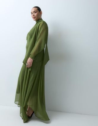 Asos Curve ASOS DESIGN Curve robe longue &agrave; manches chauve-souris avec jupe ample asym&eacute;trique et &eacute;charpe en vert olive