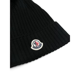 Moncler M1131 Ribbed Merino Wool Beanie - Black