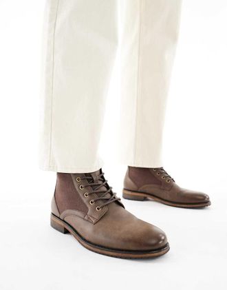 Asos Braune Arbeiter-Schn&uuml;rstiefel mit Detail aus Canvas-Brown