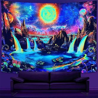 Brrnoo Fluoreszierender Landschafts Wandteppich, UV reaktiver Schwarzlicht Landschafts Wandteppich, Dekorativer Wandbehang, Magischer Wandteppich Vorhang f&uuml;r