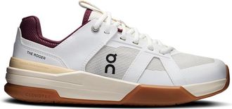 On THE ROGER Clubhouse Pro Youth