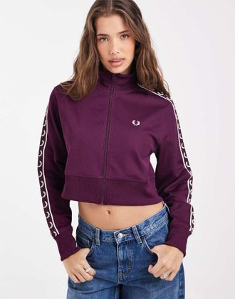 Fred Perry verk&uuml;rzte Trackjacke mit Tape-Details in Pflaume-Lila