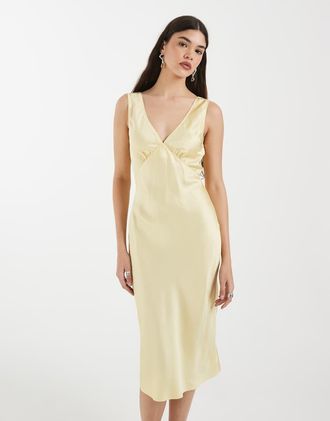 & Other Stories Robe mi-longue en satin coup&eacute; en biais - Jaune beurre