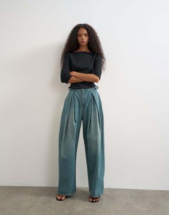 Topshop Jeans mit weitem Bein und seitlicher Schnalle in Gr&uuml;n-Blau