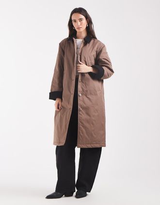 Pieces trench-coat long avec d&eacute;tail de col en velours c&ocirc;tel&eacute; marron clair-Neutre