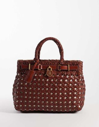 Tommy Hilfiger Gewebte Mini-Tragetasche in Hellbraun mit Markenlogo