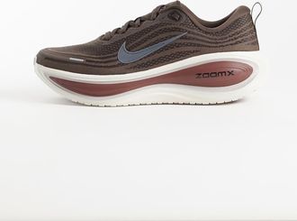 Nike Vomero Plus baskets en gris et marron