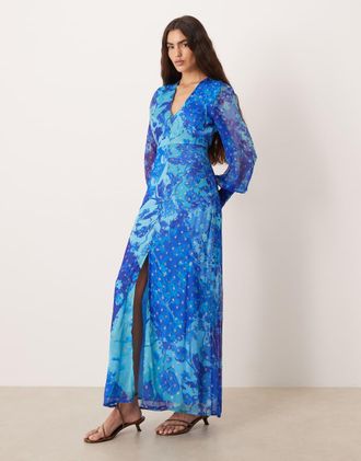 Hope & Ivy Robe longue boutonn&eacute;e devant &agrave; manches longues et col V - Bleu fleuri