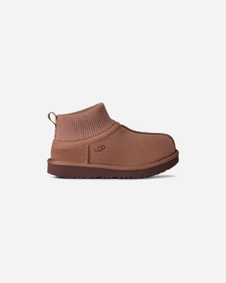 UGG Classic Ultra Mini Stretch Cuff Boot f&uuml;r Kinder in Rocky Oak, Gr&ouml;&szlig;e