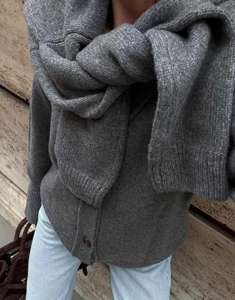 NA-KD gilet en maille oversize en gris fonc&eacute;