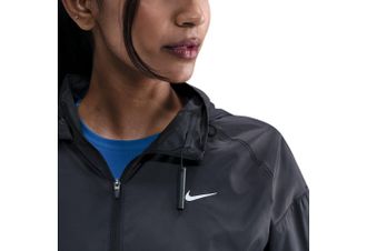 Nike Laufjacke W NK TEMPO REPEL JKT