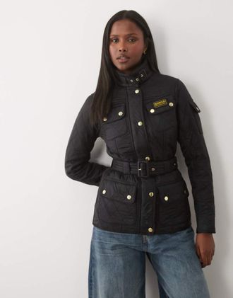 Barbour gesteppte Jacke mit G&uuml;rtel in Schwarz