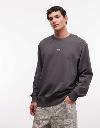 The North Face U Essential - Sweat ras de cou l&eacute;ger et d&eacute;contract&eacute; - Gris anthracite
