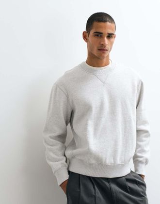 Abercrombie & Fitch sweat-shirt essentiel &agrave; col rond en gris clair