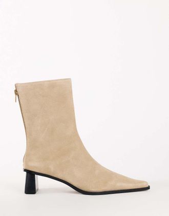 Topshop Penny Stiefelette aus echtem Wildleder mit Blockabsatz und spitzer Spitze in Taupe-Neutral
