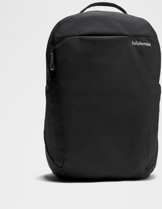 lululemon Rucksack mit drei Rei&szlig;verschl&uuml;ssen, 28 L - Gr&ouml;&szlig;e 28 l in Black/Silver Drop