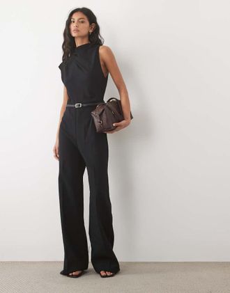 Mango combinaison asym&eacute;trique ceintur&eacute;e noire