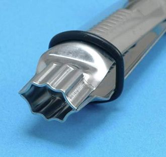 PME Prägezange mit einfacher Stechpalmenform, kleines Format, Edelstahl, Silber, 8.5 x 1.8 x 1.5 cm