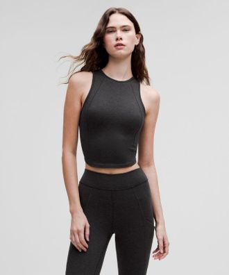 lululemon Softy Suedey Crop-Tanktop mit Rundhalsausschnitt f&uuml;r Frauen - Gr&ouml;&szlig;e 12 in Black