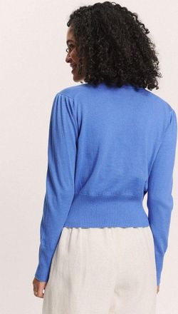 Tranquillo Strickjacke Damen Linaa aus Bio-Baumwolle Zierkante an V-Ausschnitt kurze Passform GOTS-zertifizierte Bio-Baumwolle, Rippb&uuml;ndchen