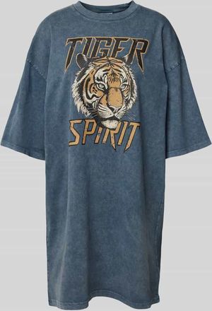 Review Oversized T-Shirt-Kleid in Minilänge Modell ROCK