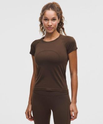 lululemon Swiftly Tech Kurzarmshirt 2.0 Taillenl&auml;nge f&uuml;r Frauen - Gr&ouml;&szlig;e 10 in Walnut Crunch