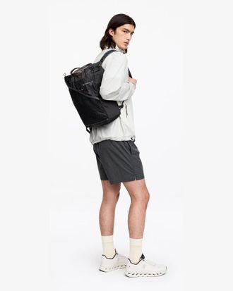 Arket Tasche Gand Von Kl&auml;ttermusen 23 l -Grau